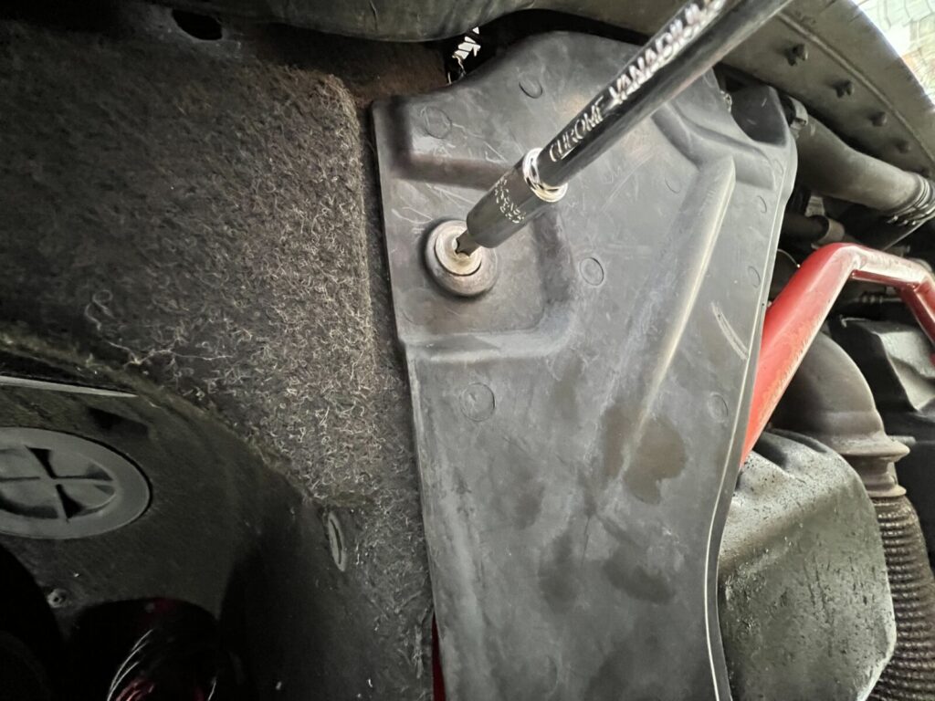 MINI R56 メンバーブレース（GIOMIC）取り付け方法｜性能とその効果は？ | コプリンブログ