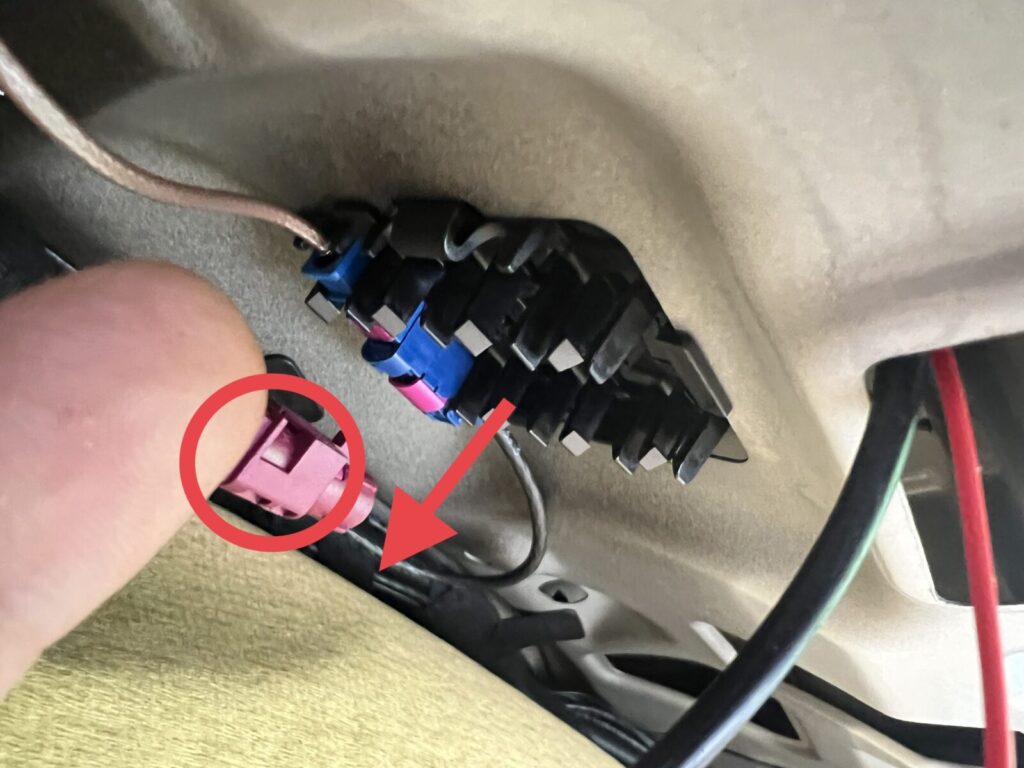 MINI R56アンテナベース交換｜ラバー交換とショートアンテナ化でリフレッシュ | コプリンブログ