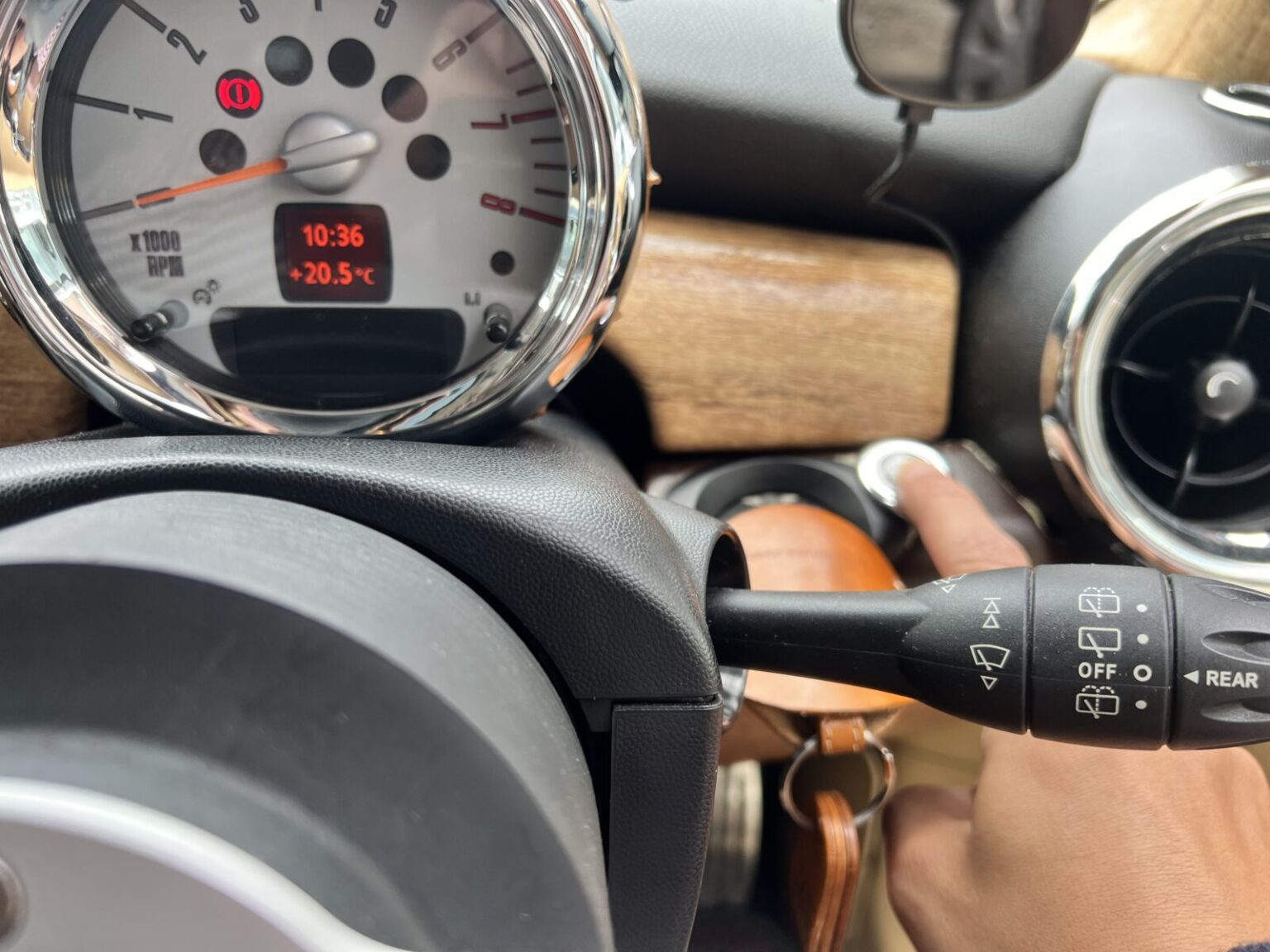 MINIのDIYコーディング｜BimmerCodeの使い方と球切れ警告灯消去 | コプリンブログ